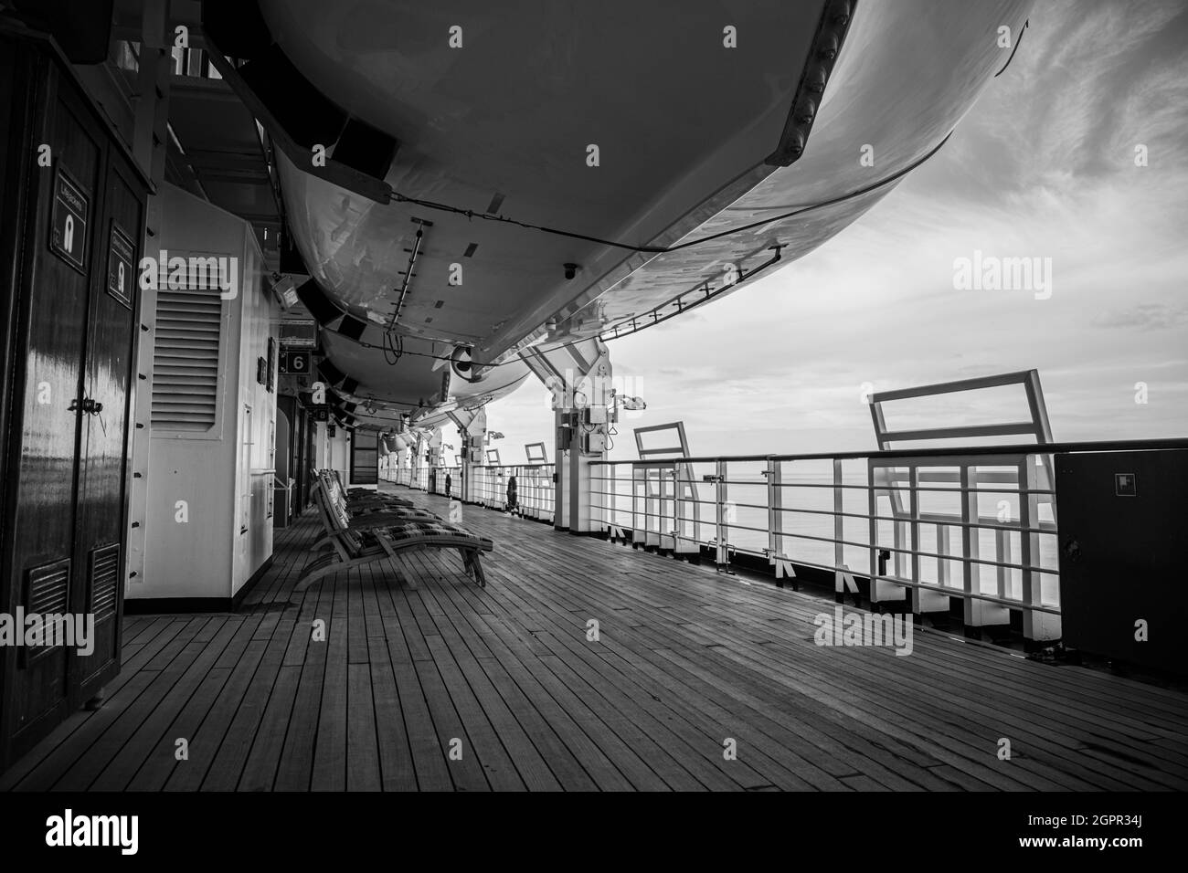 What Is The Definition Of Promenade Deck at Erin Hammonds blog