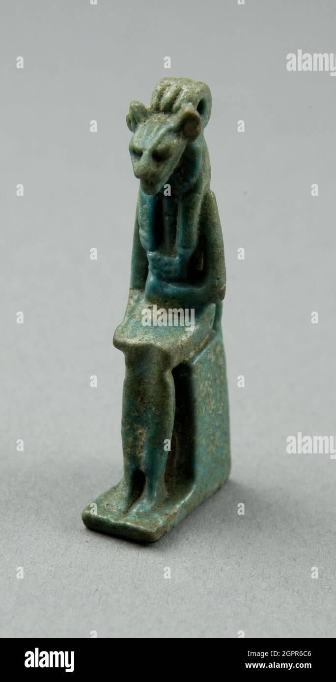 Bastet egypt hi-res stock photography and images - Alamy