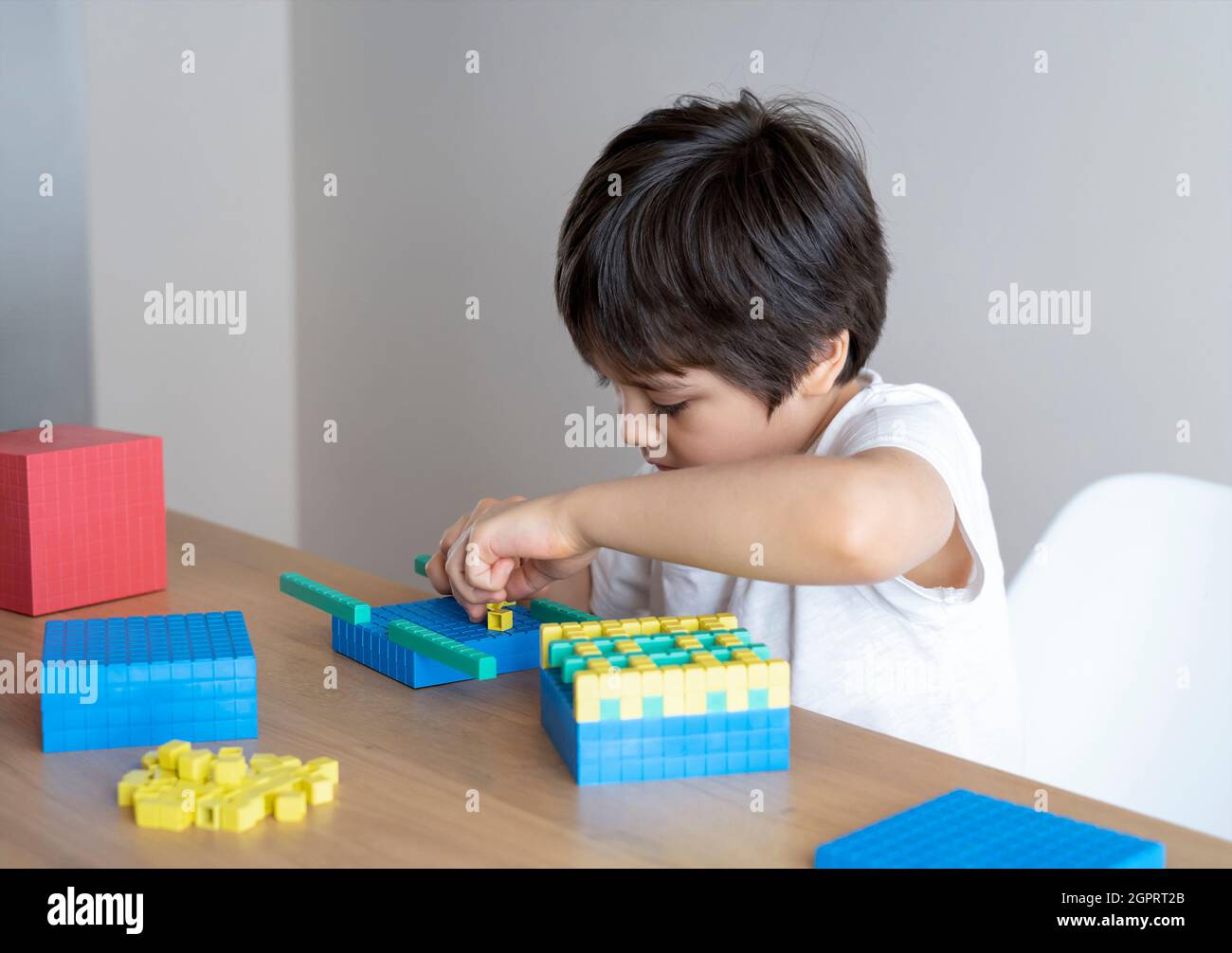 Plastic logic hi-res stock photography and images - Alamy