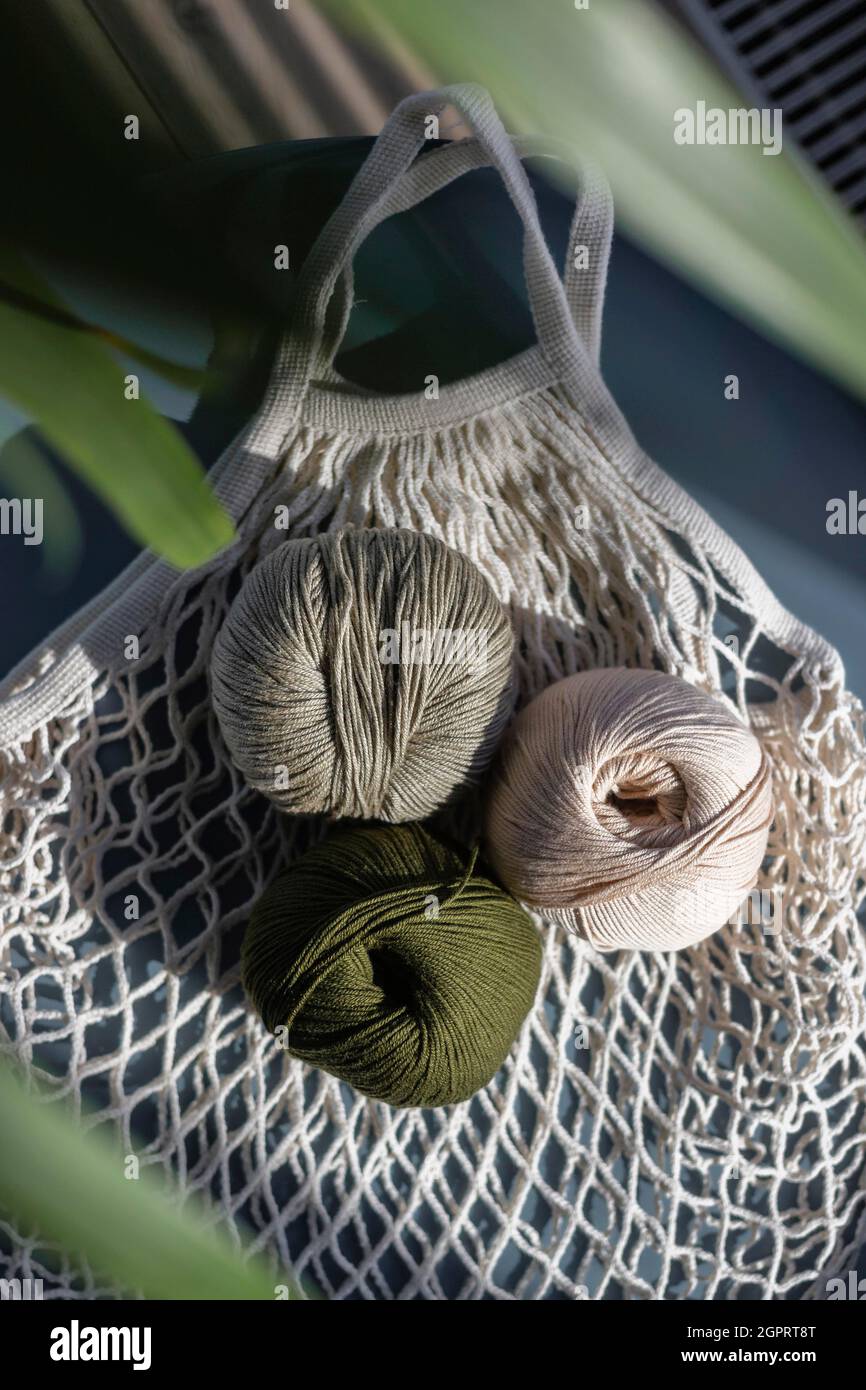 Rattan knitting hi-res stock photography and images - Alamy