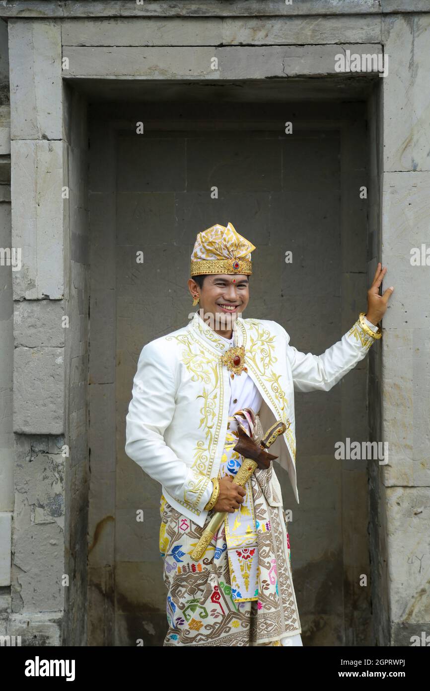 Three balinese men hi-res stock photography and images - Alamy