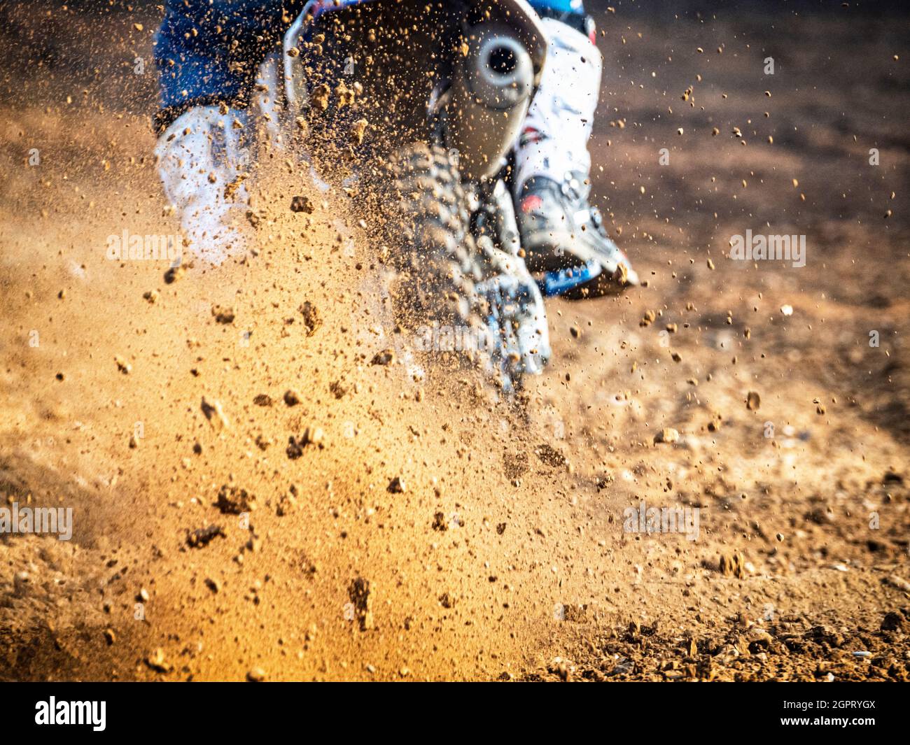 Flying dog trail hi-res stock photography and images - Alamy