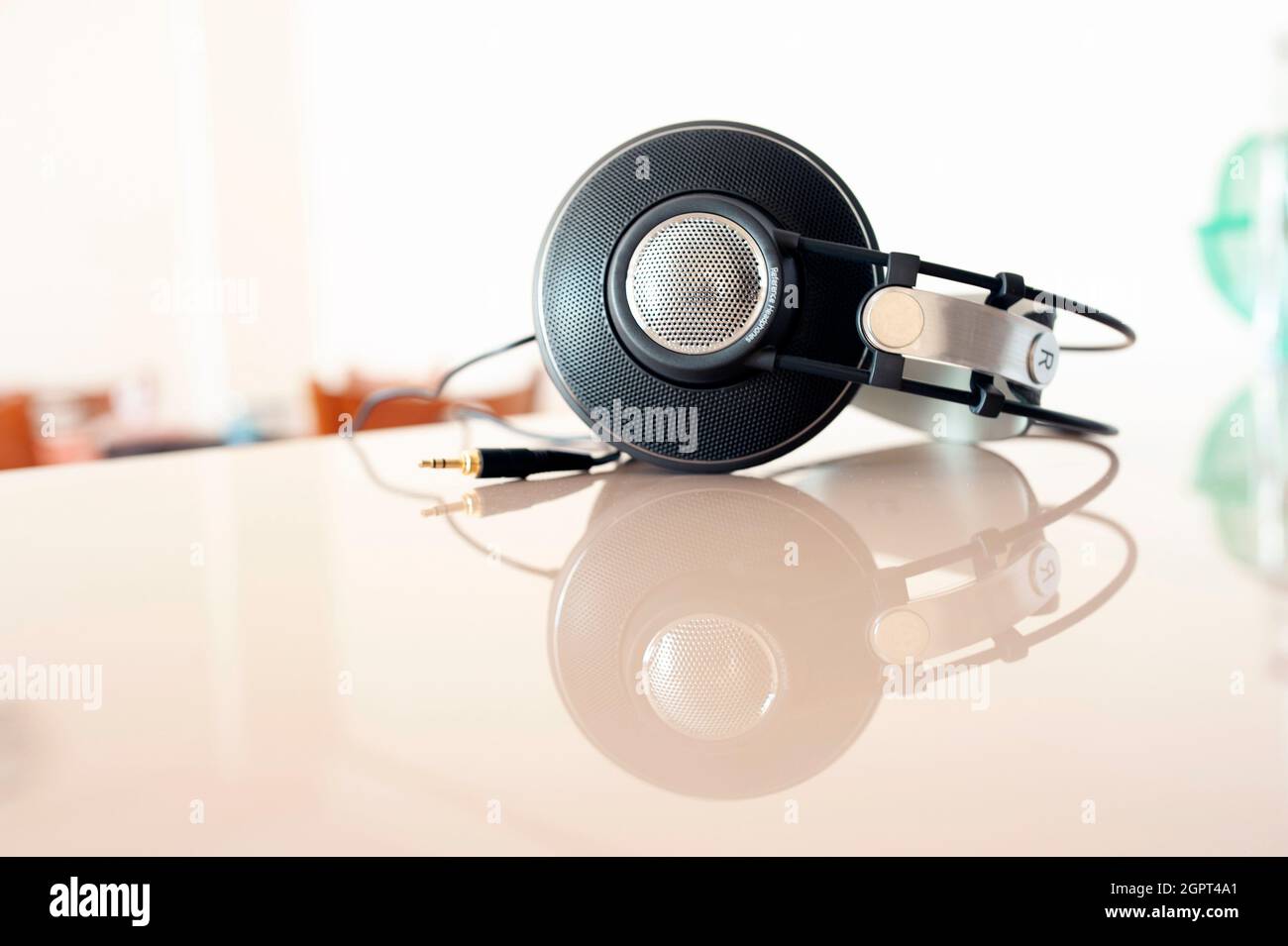 Personal stereo hi-res stock photography and images - Alamy
