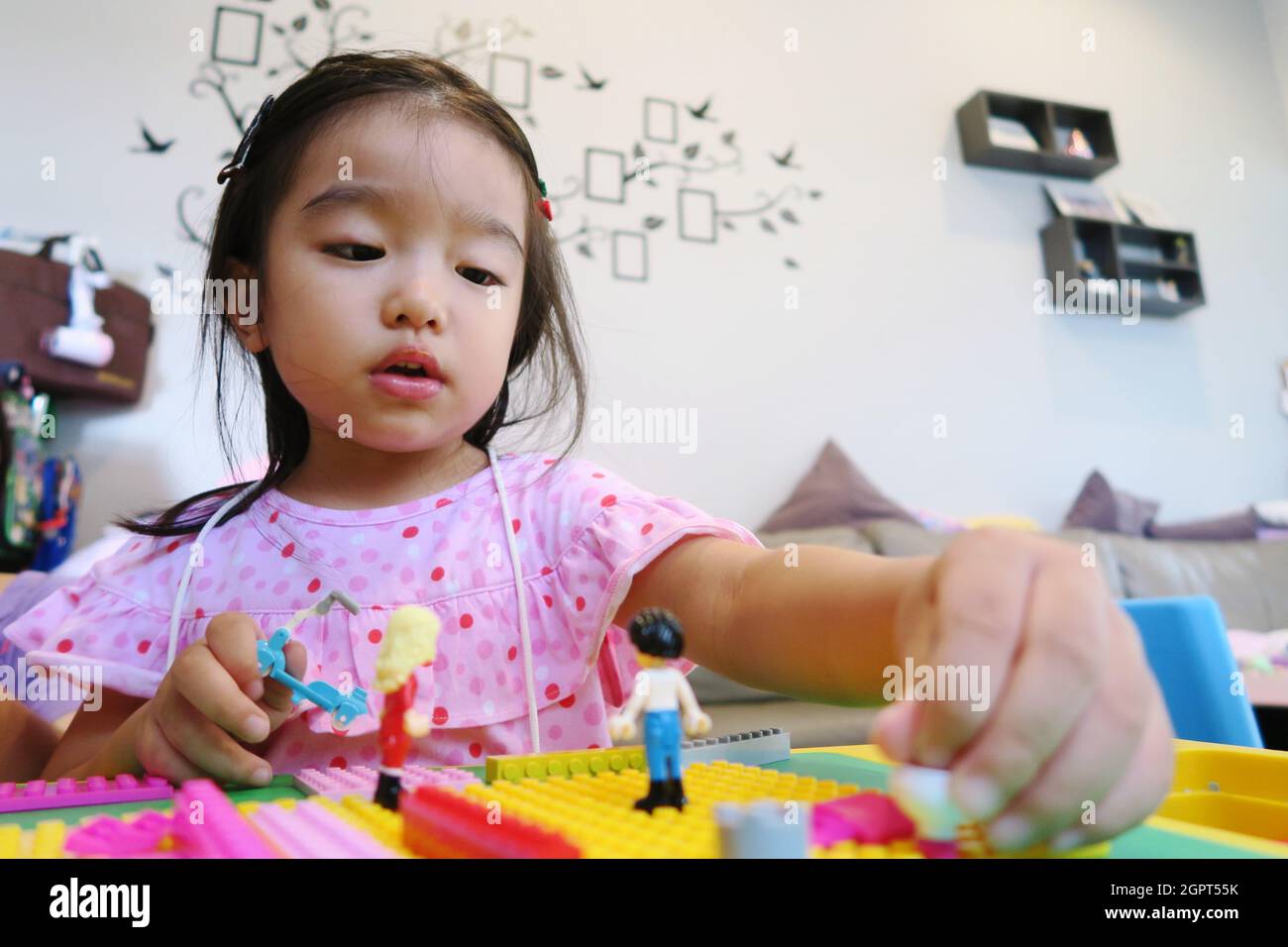 Draw of lego hi-res stock photography and images - Alamy