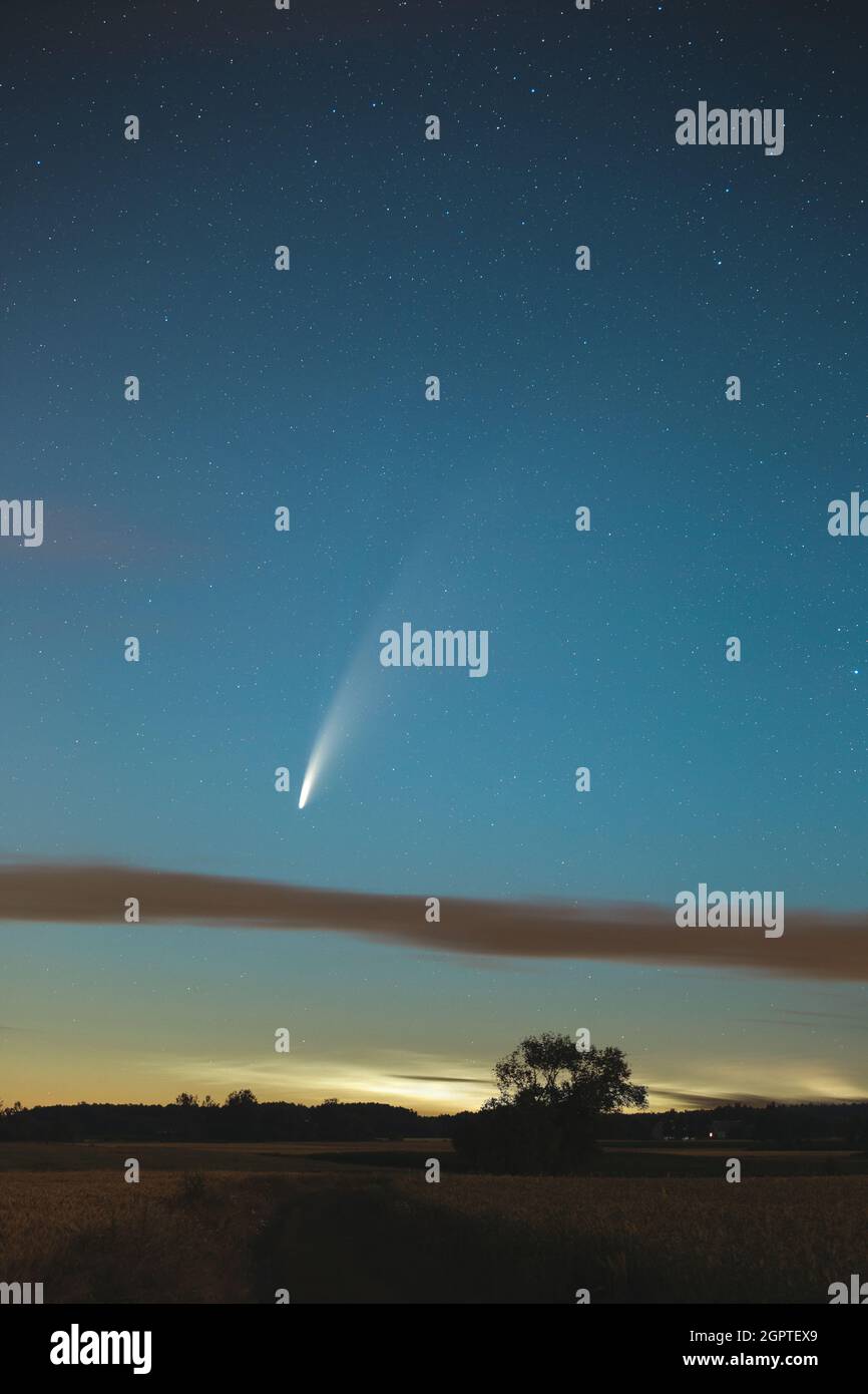 Comet blue sky clouds hi-res stock photography and images - Alamy