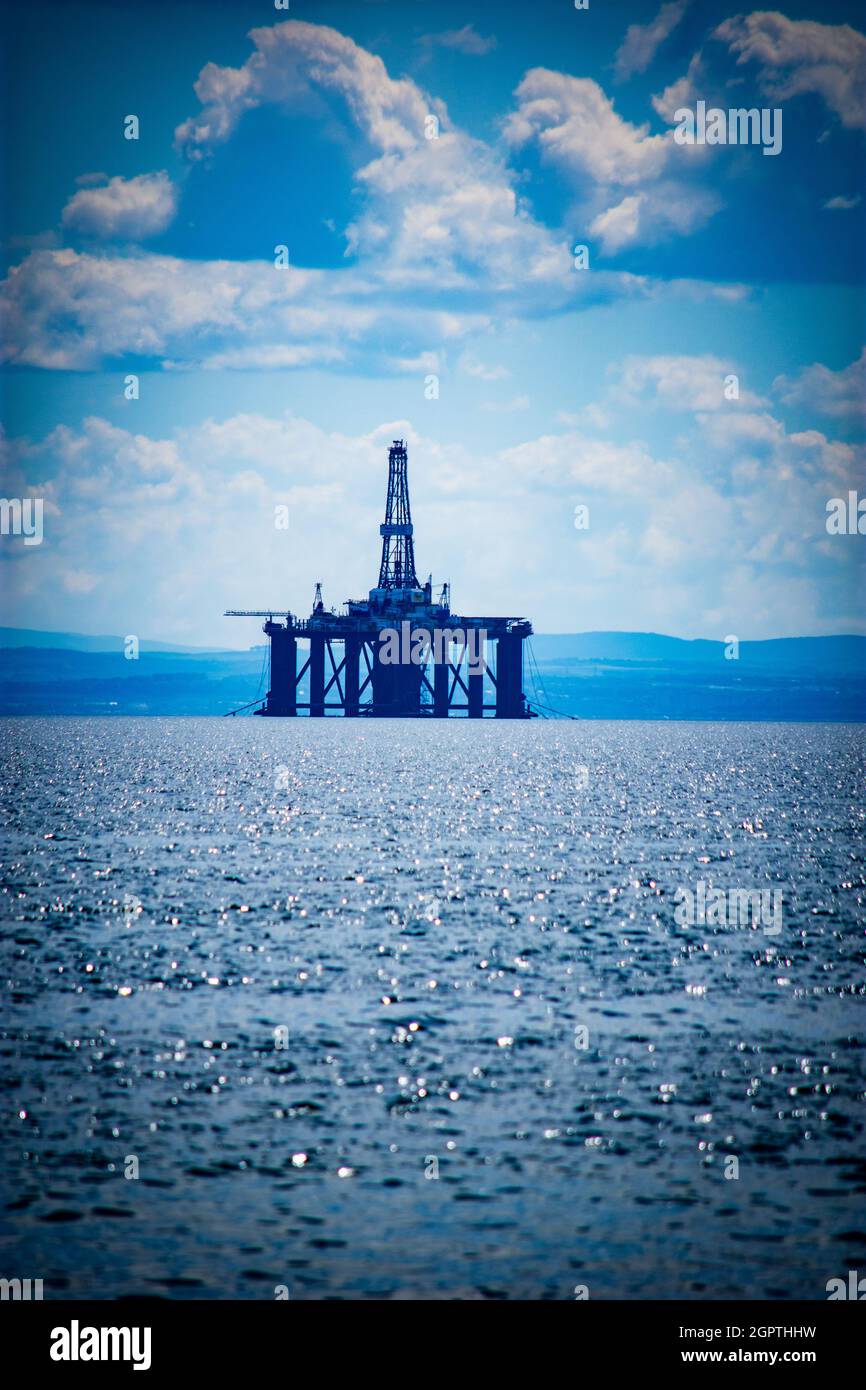 Crude Distillation Tower High Resolution Stock Photography and Images ...
