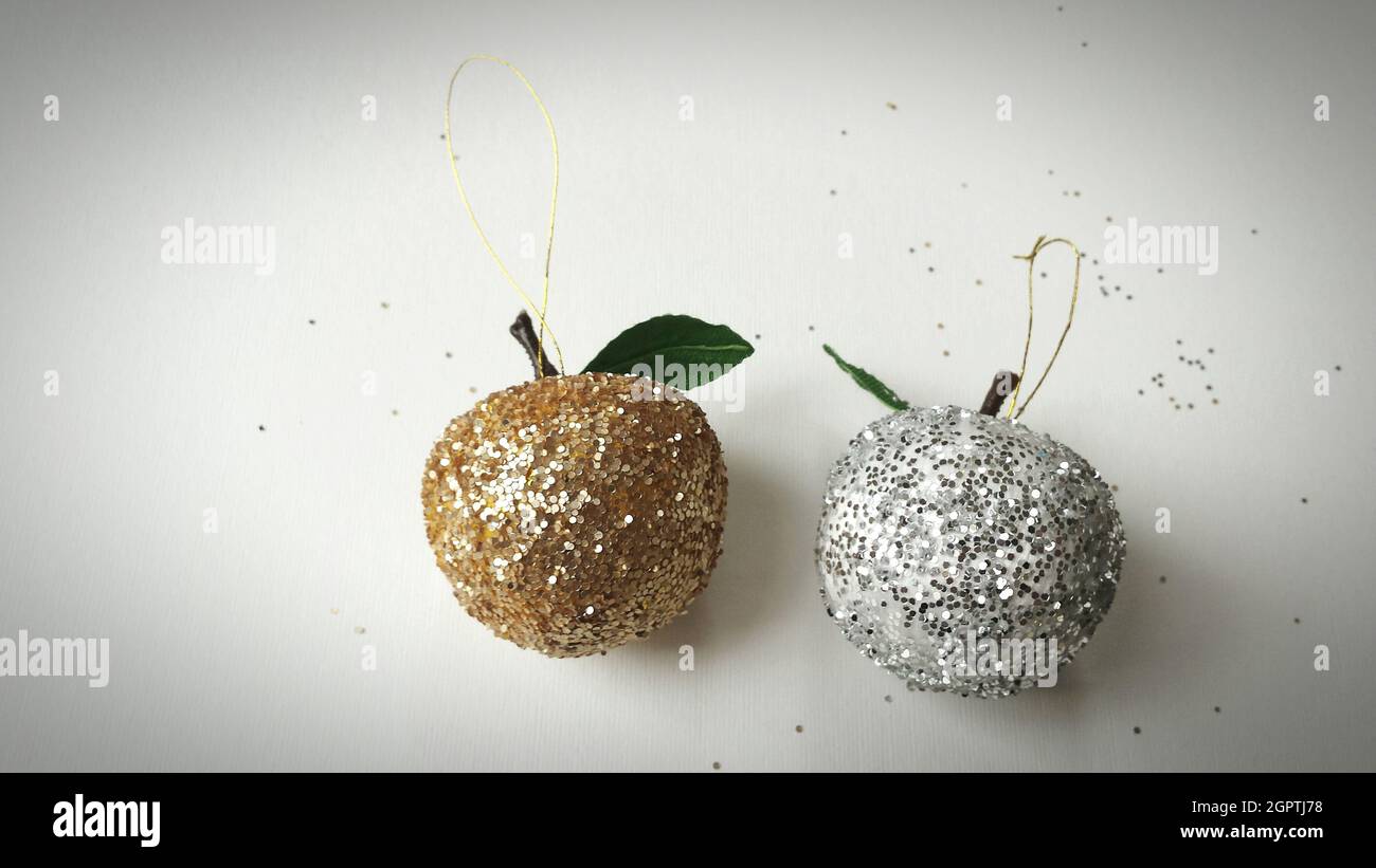 Vintage gold apple hi-res stock photography and images - Alamy