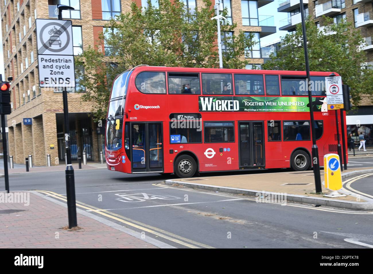 London Double decker bus Stock Photo - Alamy