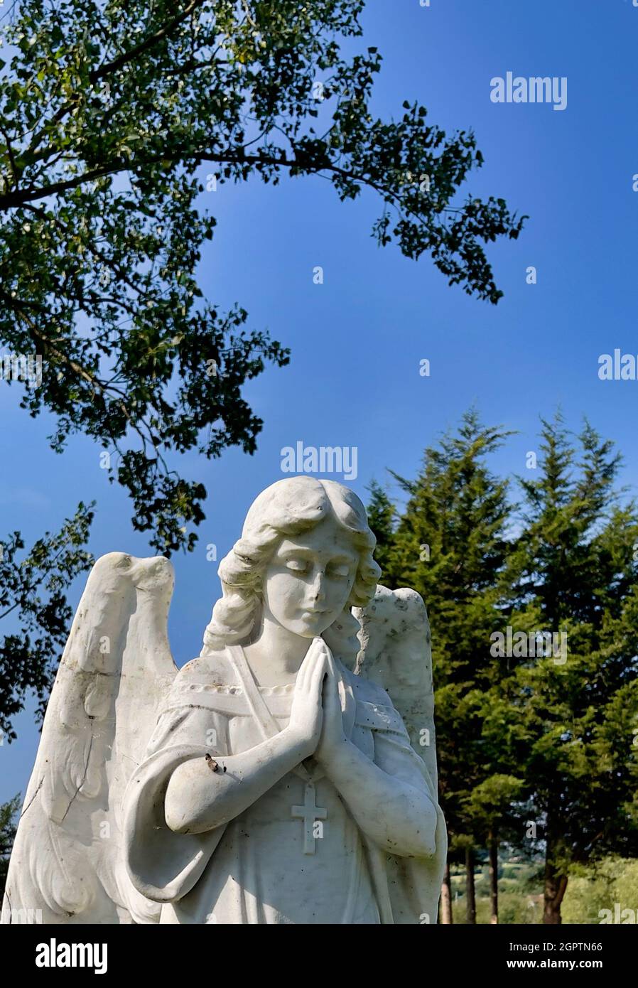 Angel statue concept hi-res stock photography and images - Alamy