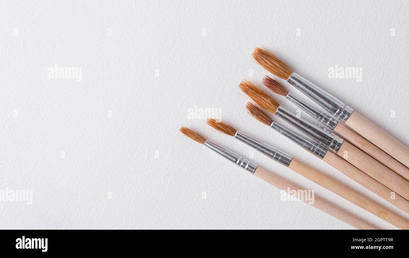 Top view brushes collection for painting Stock Photo - Alamy
