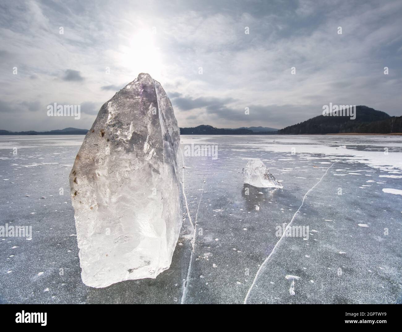 Silver reflection of sun on sea hi-res stock photography and images - Alamy