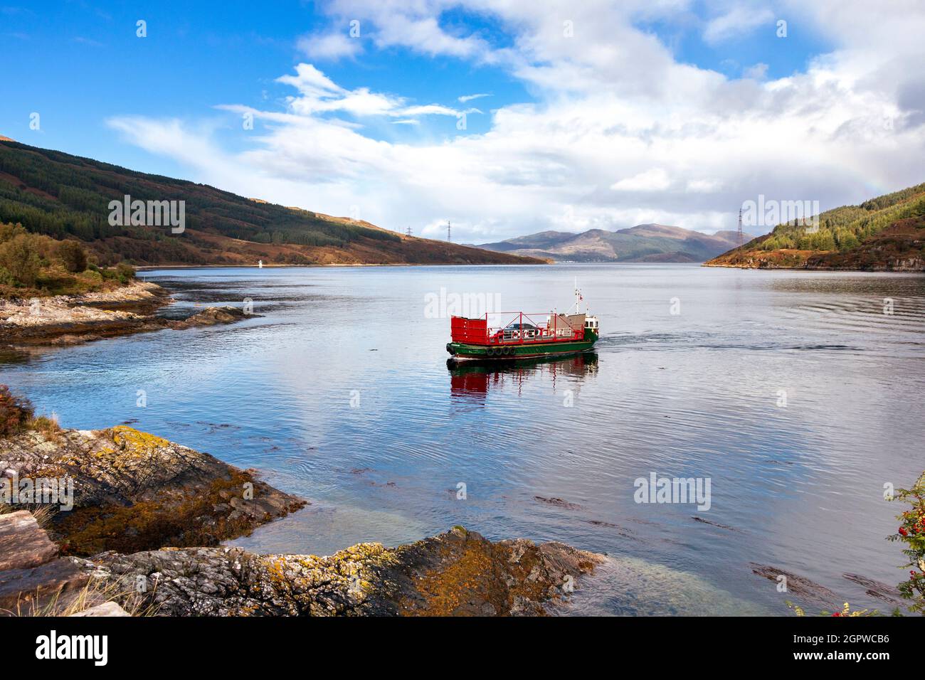GLENELG KYLE RHEA SCOTLAND GLENACHULISH FERRY APPROACHING THE ROCKY ...