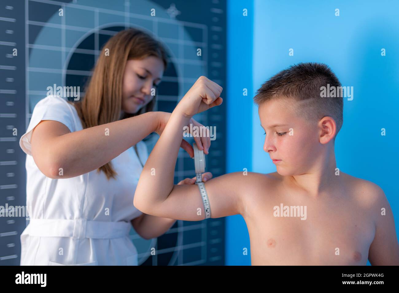 Muscle evaluation hi-res stock photography and images - Alamy