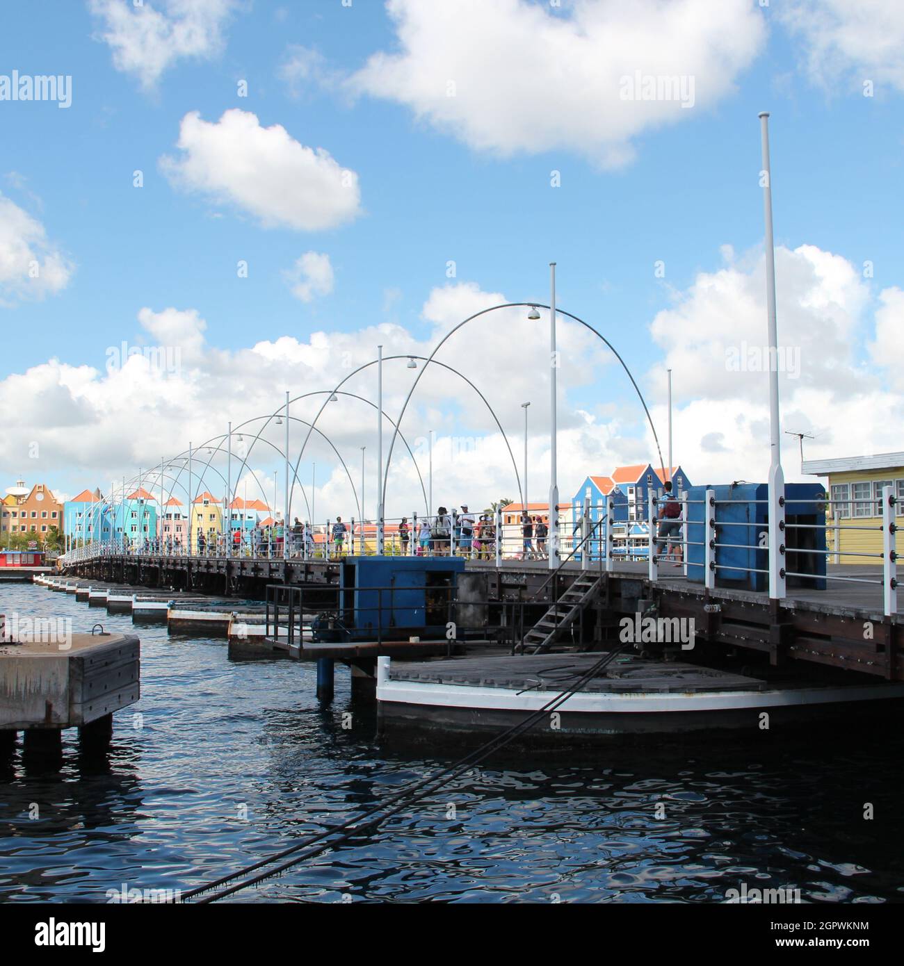 Ponton bridge hi-res stock photography and images - Alamy
