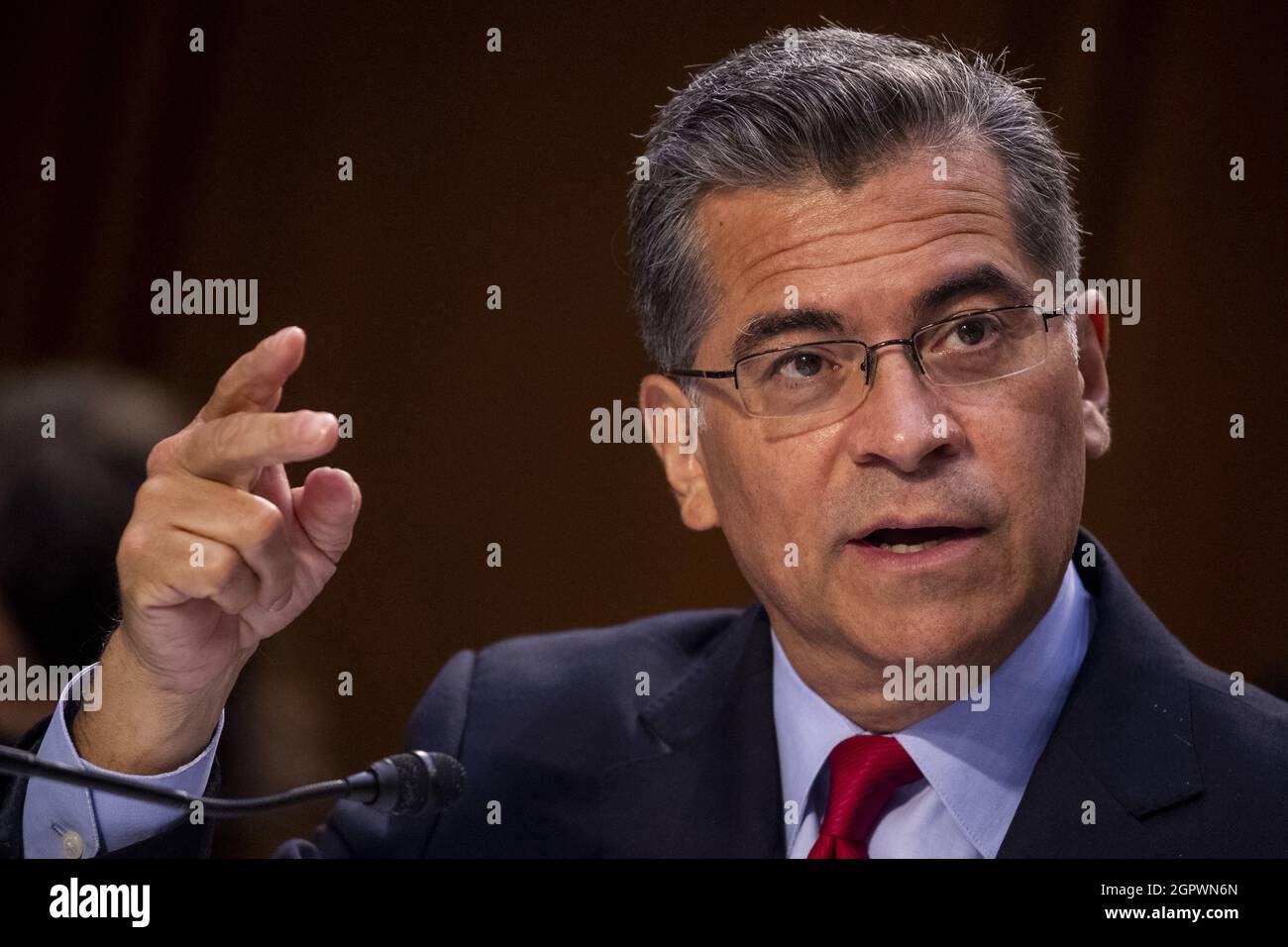 Xavier becerra covid hi-res stock photography and images - Alamy