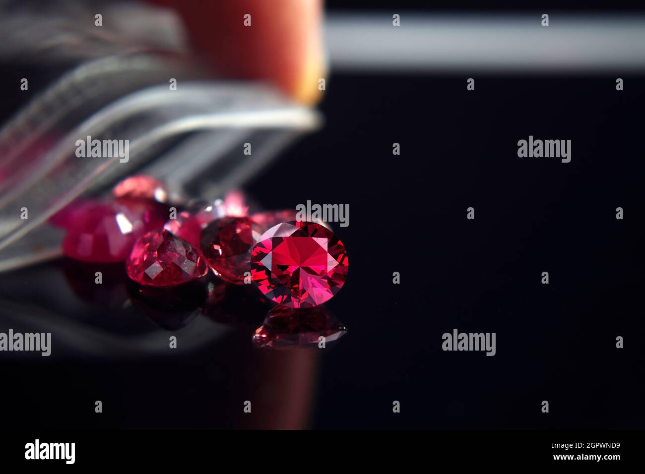 Spinel gemstone hi-res stock photography and images - Alamy