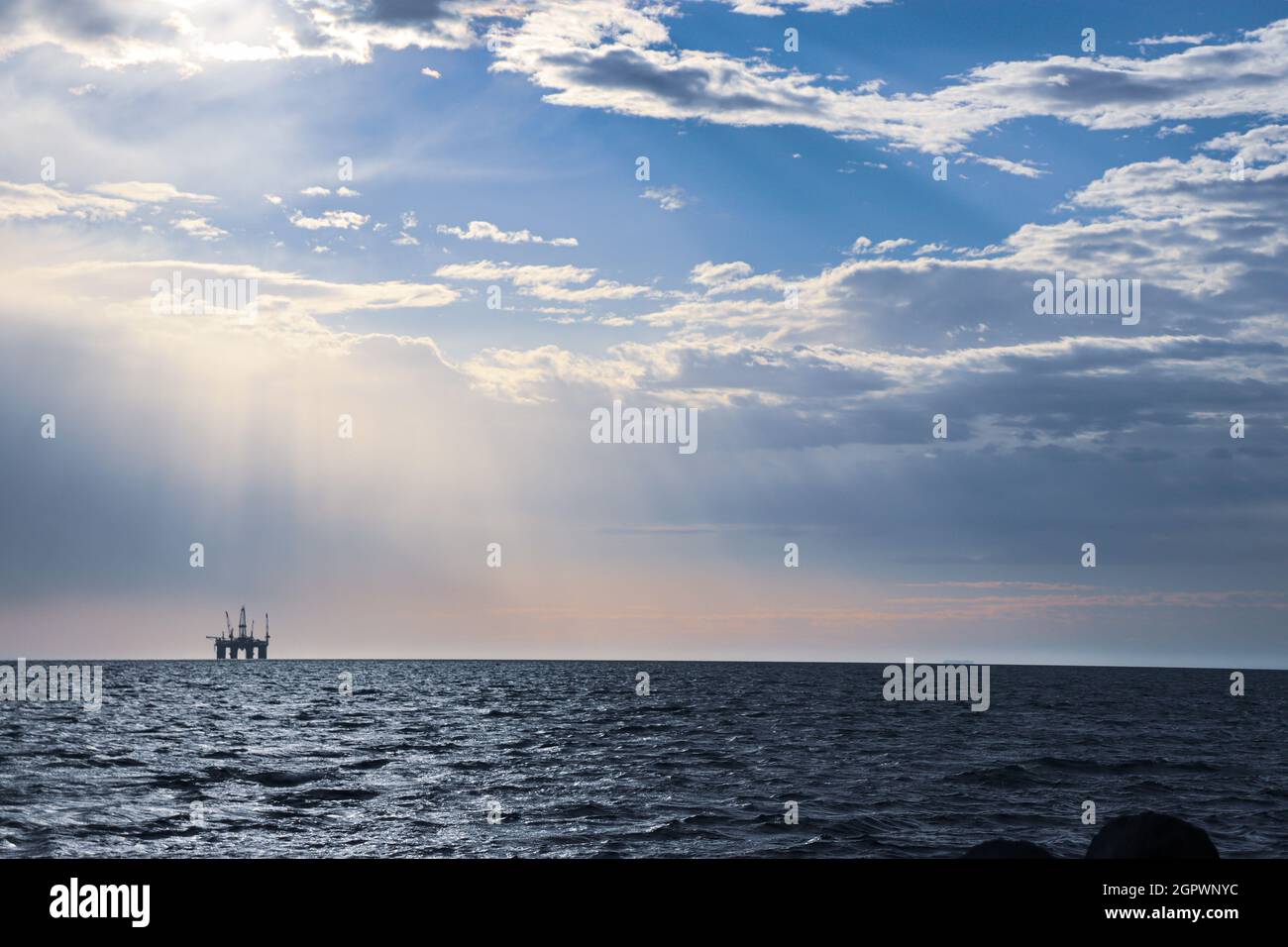 New zealand oil platform hi-res stock photography and images - Alamy