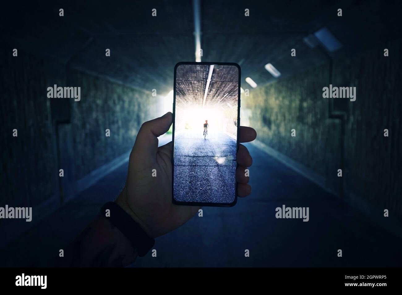 Tunnel screen hi-res stock photography and images - Alamy