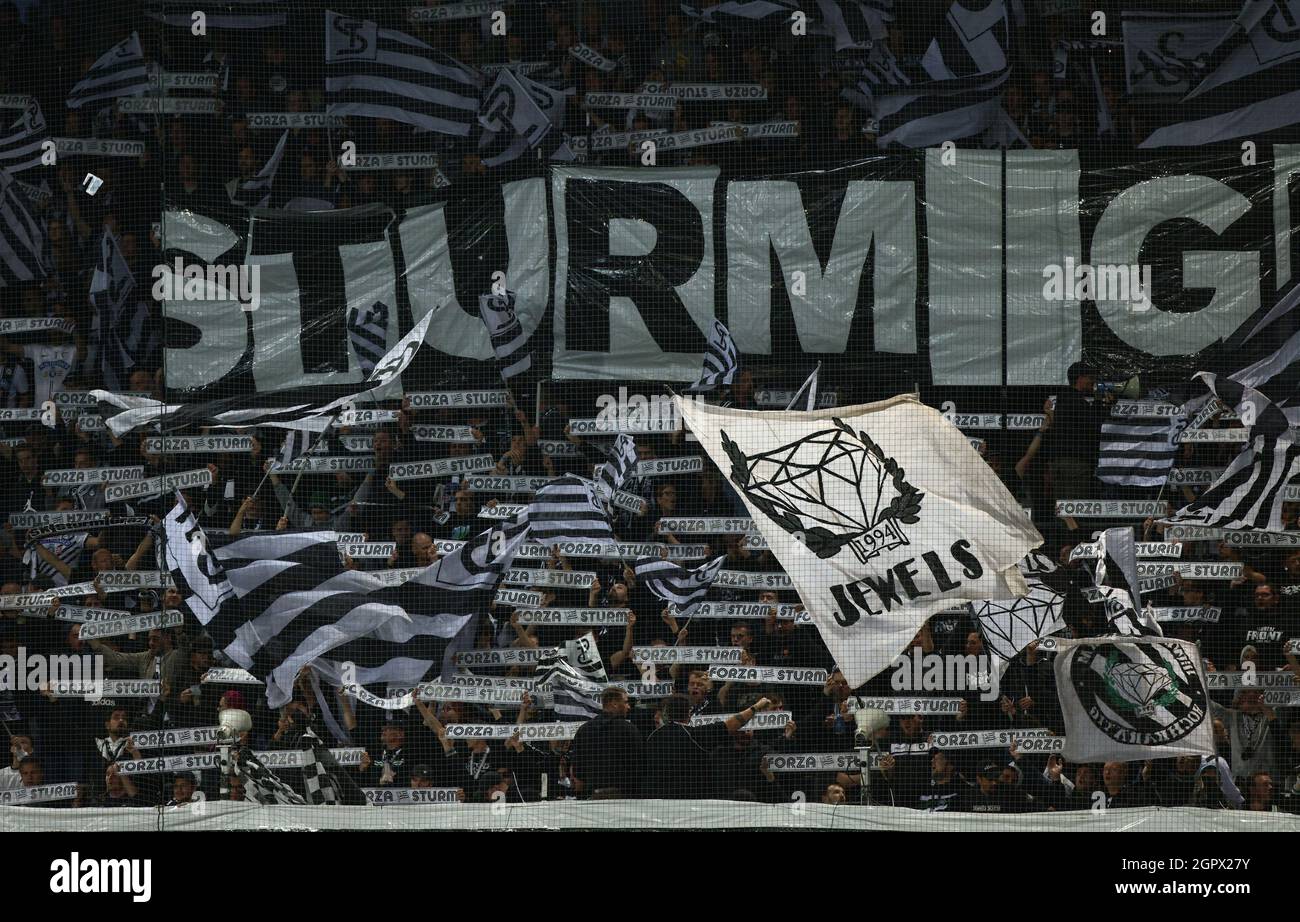 Sturm graz fans hi-res stock photography and images - Alamy