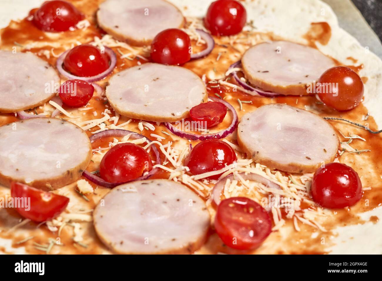 Process of making homemade pizza Stock Photo - Alamy