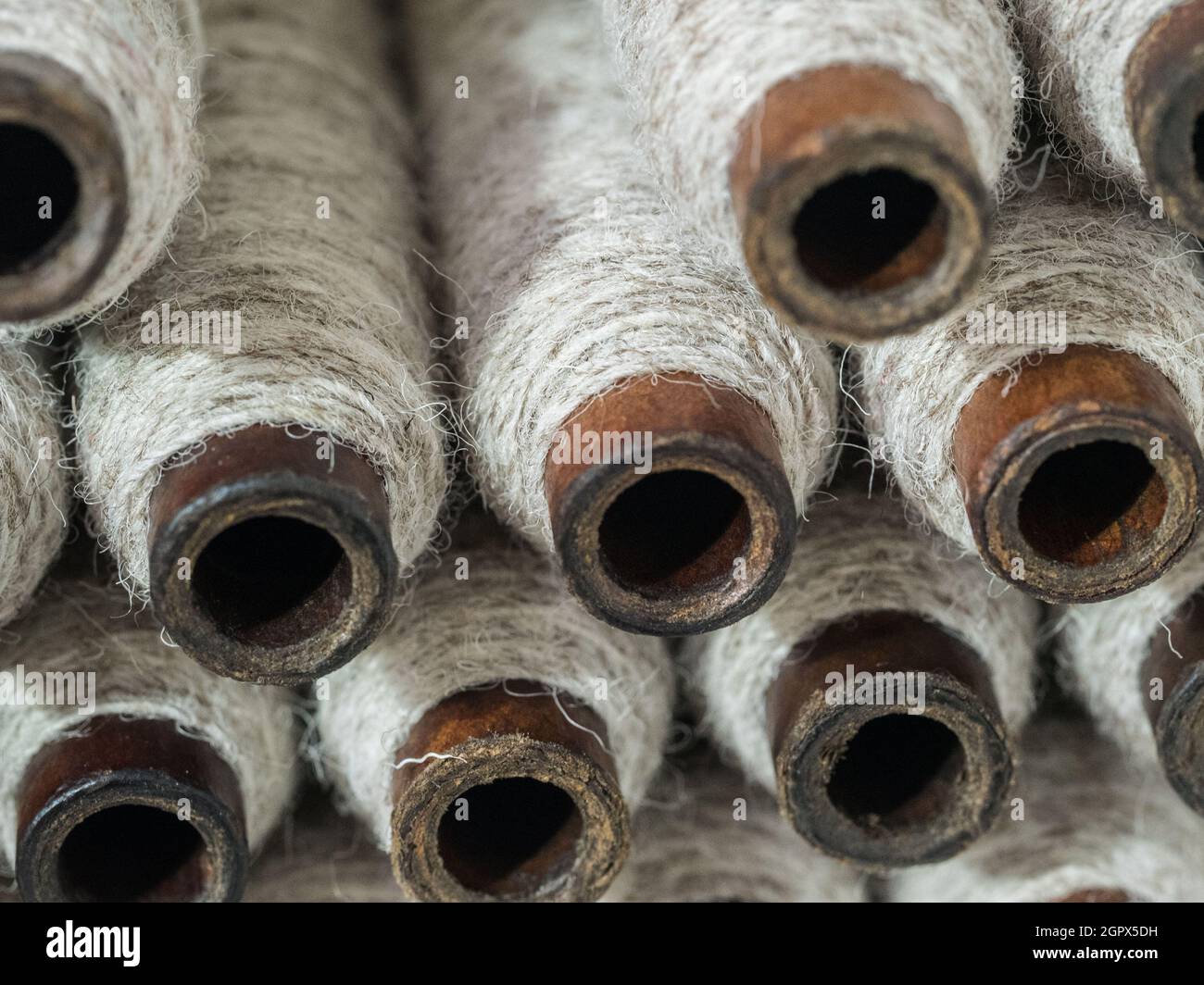 Harris tweed loom hi-res stock photography and images - Alamy