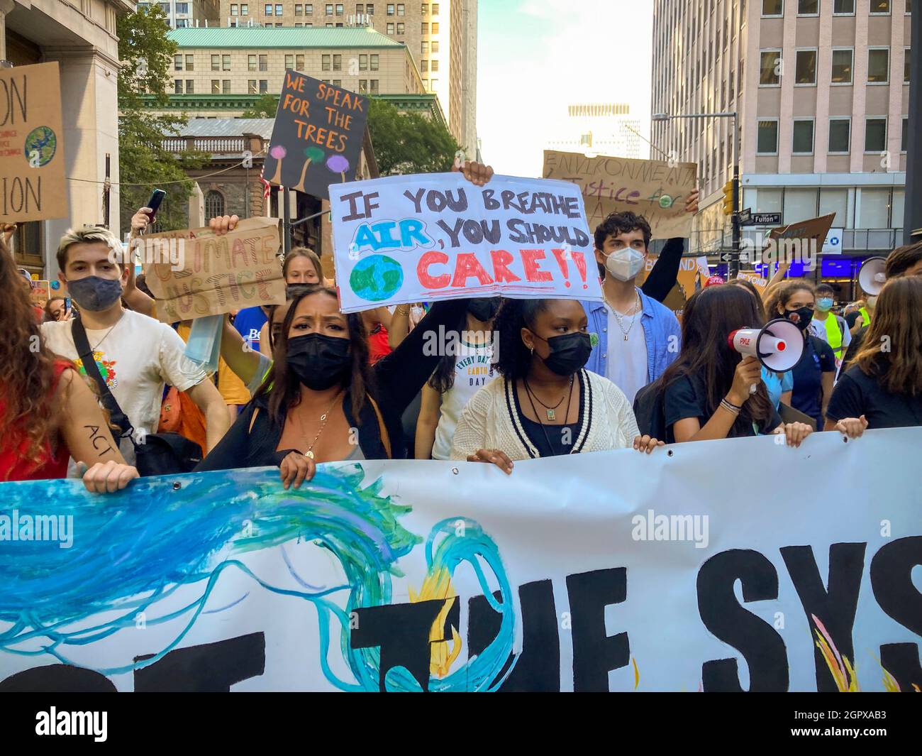 Environmental activists gen z hi-res stock photography and images - Alamy