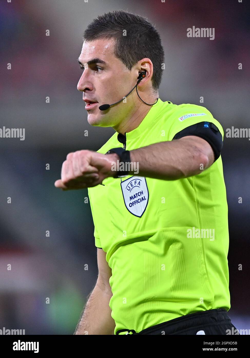 ALKMAAR, NETHERLANDS - SEPTEMBER 30: Referee Rade Obrenovic during the ...