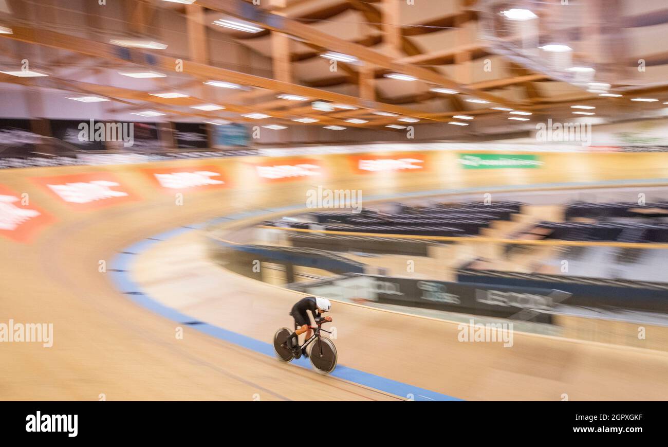 Joss lowden hi-res stock photography and images - Alamy