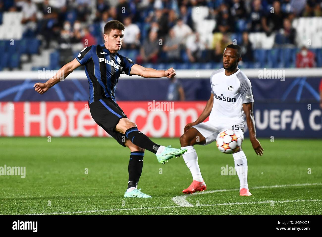 Joakim Maehle (Atalanta) Mechak Elia (Young Boys) during the Uefa ...