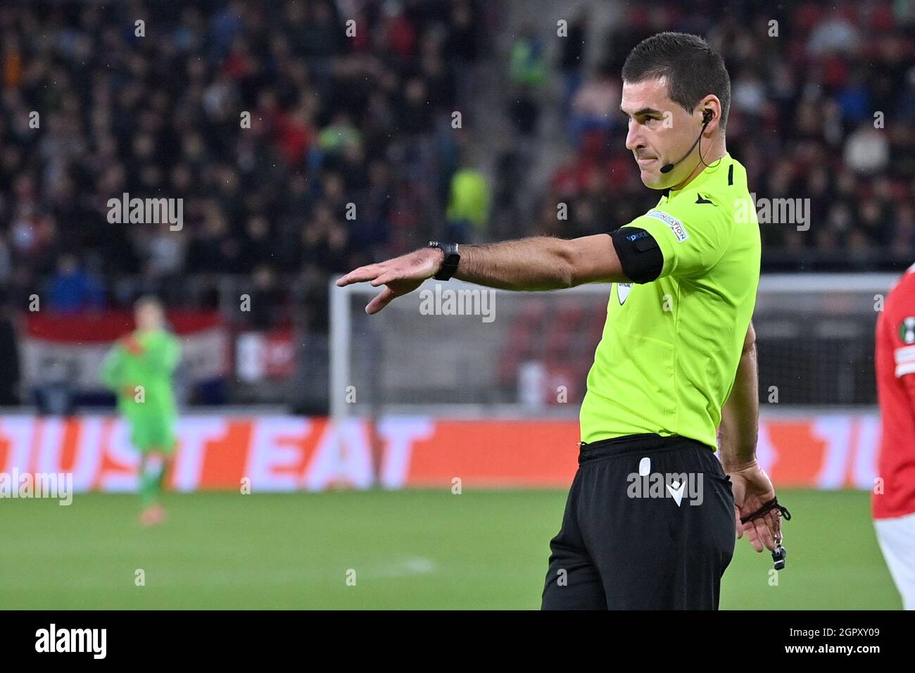 Obrenovic referee hi-res stock photography and images - Alamy