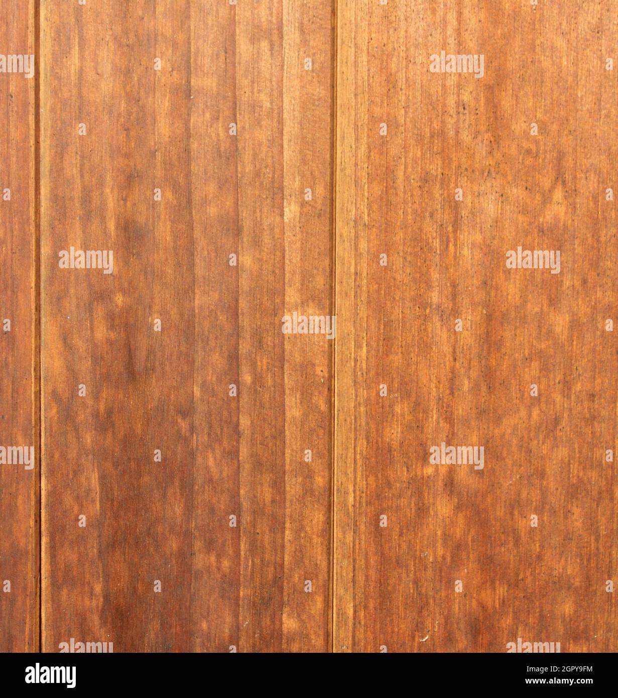 pine wood grain in a pleasant brown color Stock Photo - Alamy