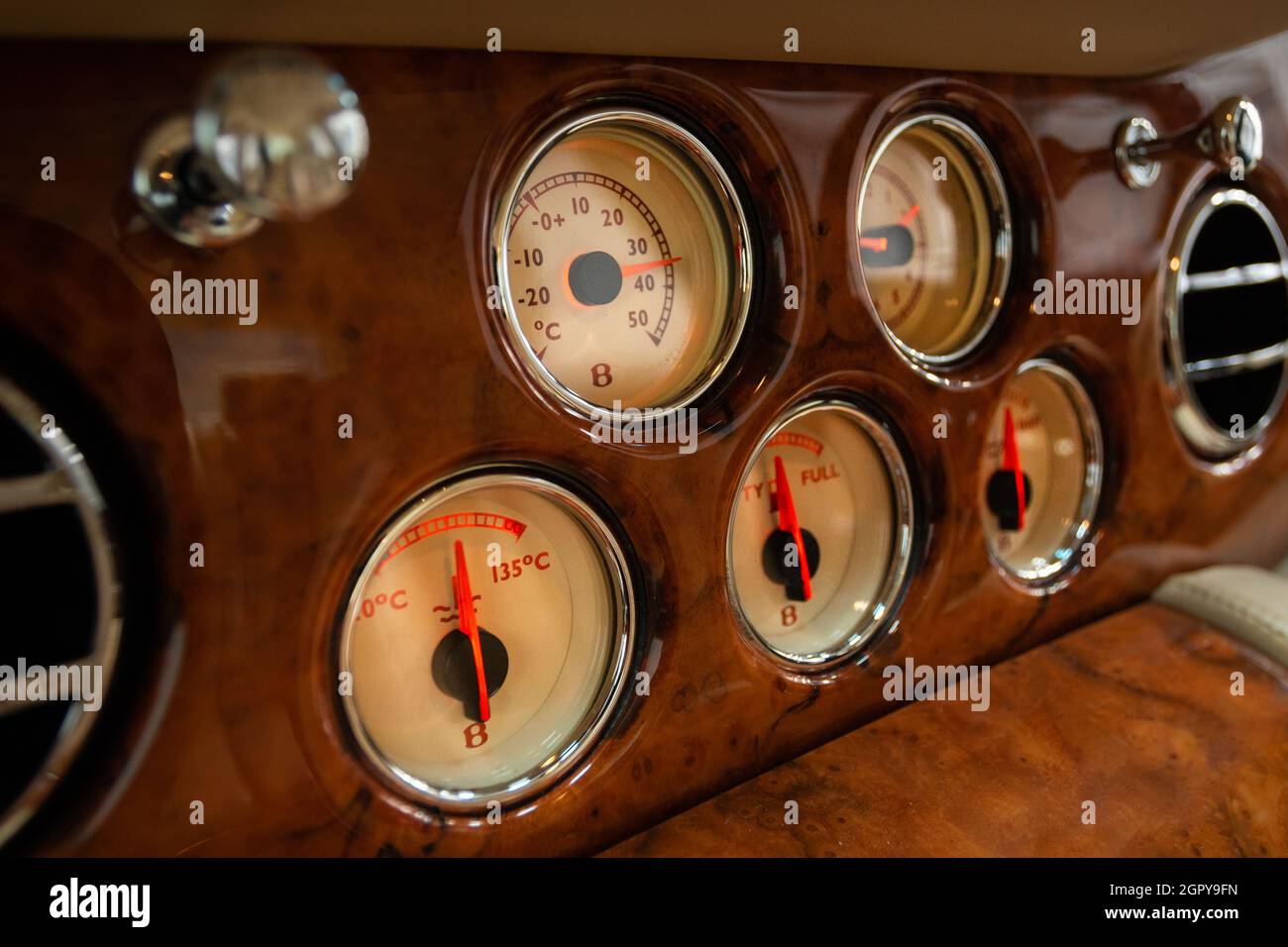 Bentley arnage interior hi-res stock photography and images - Alamy