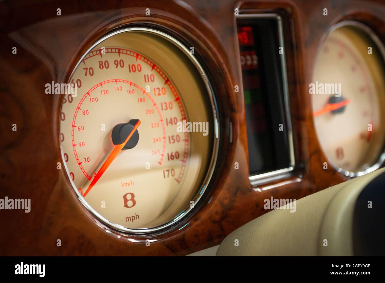 View of the speedometer in a 2006 Bentley Arnage R Mulliner 6.76 V8 ...