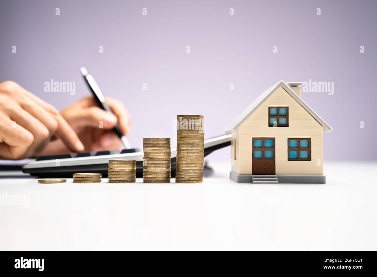 Real cash hi-res stock photography and images - Alamy