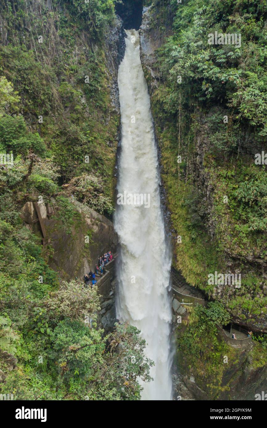 x‚PAILON DEL DIABLO, ECUADOR - JUNE 22, 2015: Tourists visit Pailon del ...