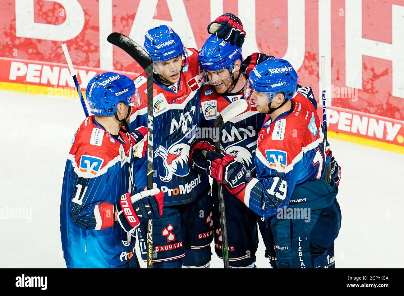 Mannheim, Germany. 30th Sep, 2021. Ice hockey: DEL, Adler Mannheim ...