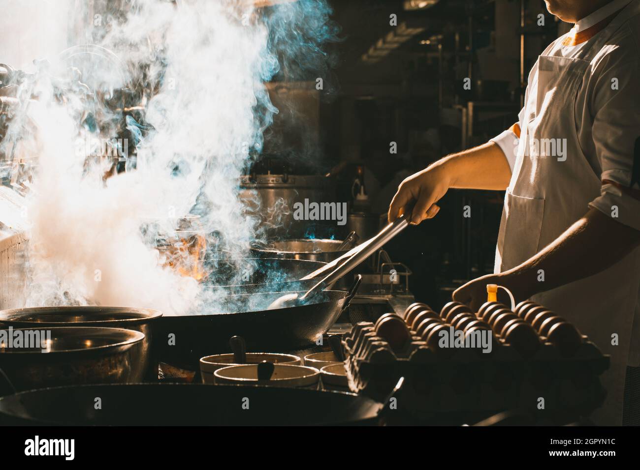 Busy day commercial kitchen hi-res stock photography and images - Alamy