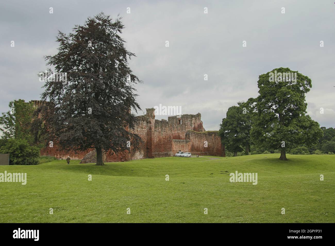 Bothwell Castle Bothwell UK Stock Photo - Alamy