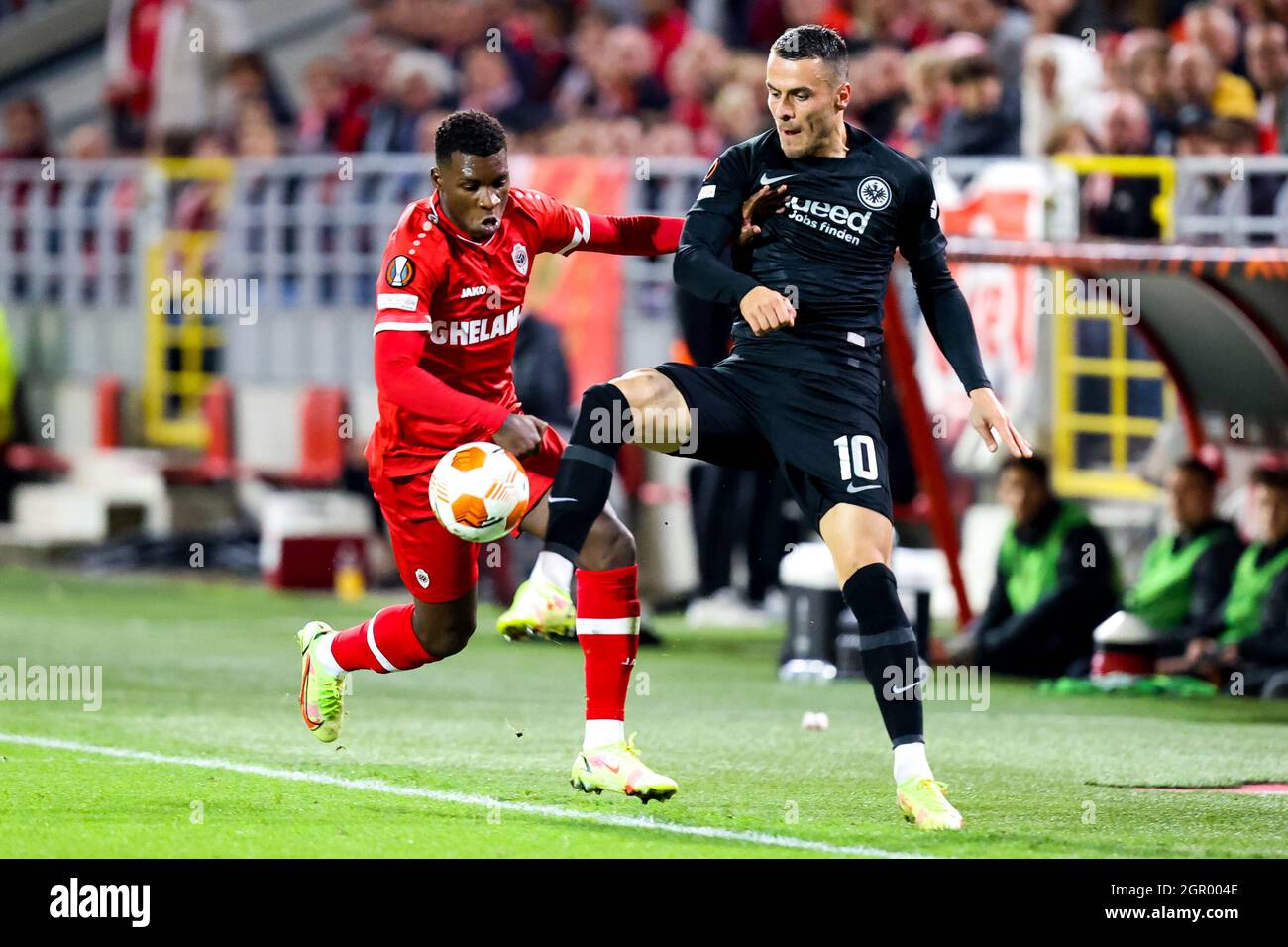 Aurelio buta eintracht frankfurt hi-res stock photography and images ...