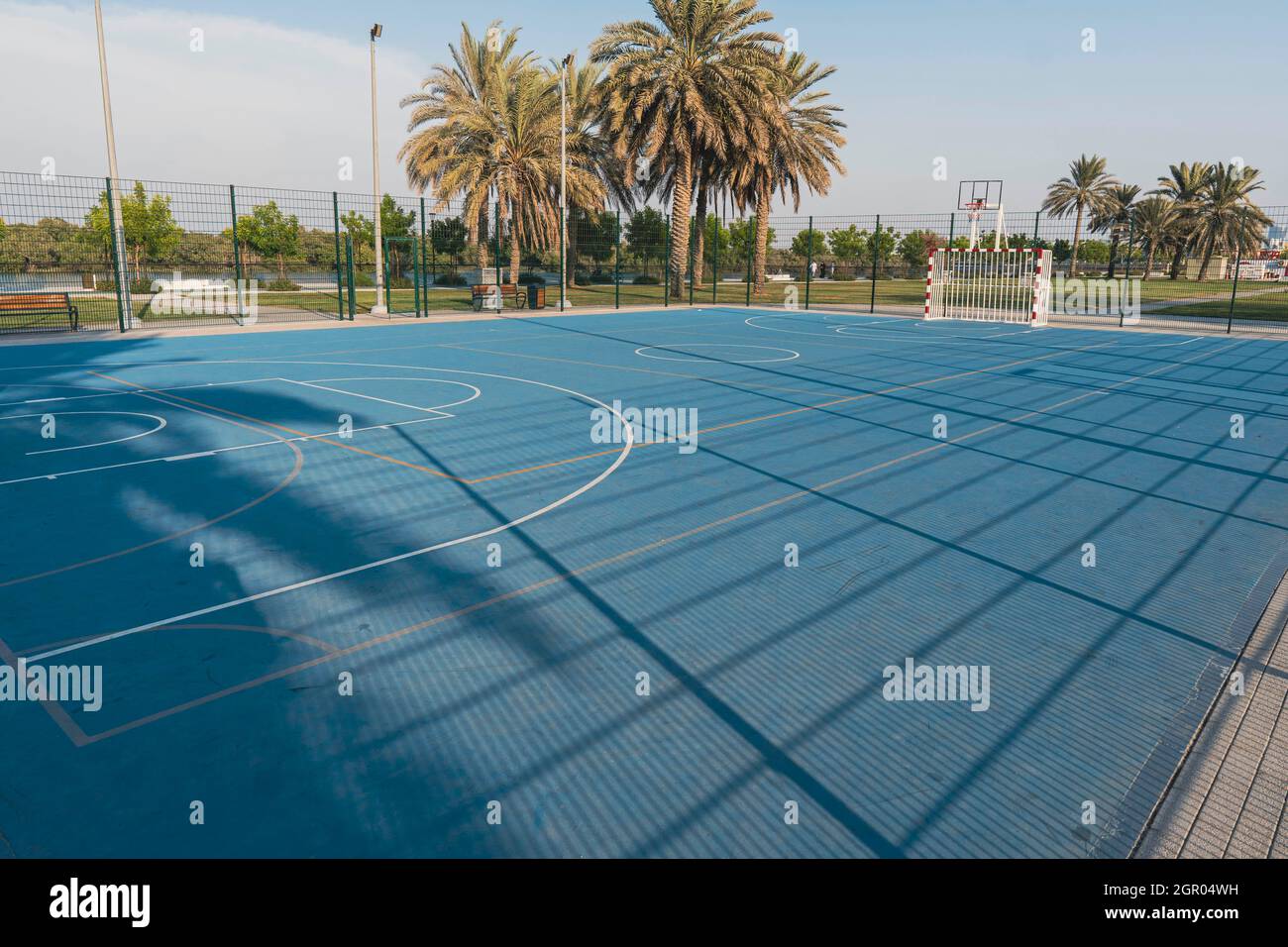 Usa children basketball football hi-res stock photography and images ...