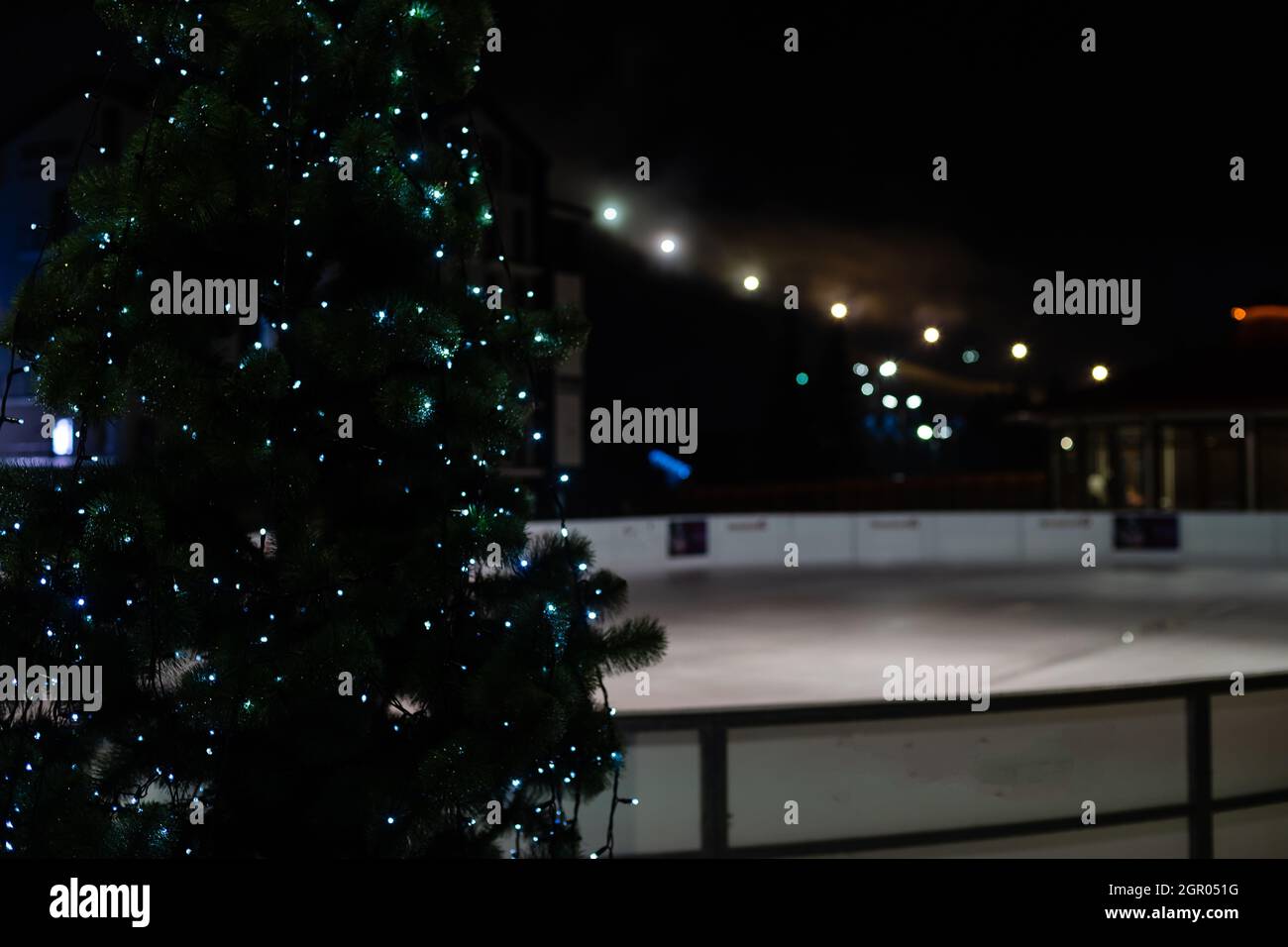 Night View of Ice Rink and christmas tree Stock Photo - Alamy