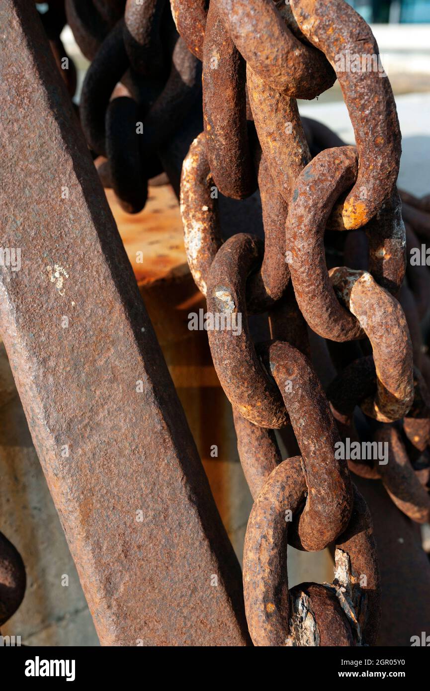 Rusty container ship boat vessel hi-res stock photography and images ...