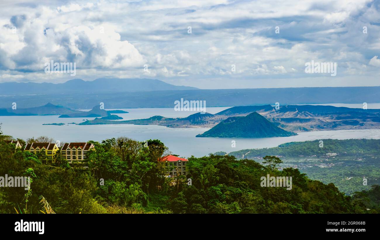 Taal volcano eruption hi-res stock photography and images - Alamy