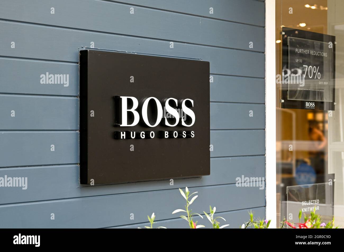 Hugo boss logo sign hi-res stock photography and images - Alamy