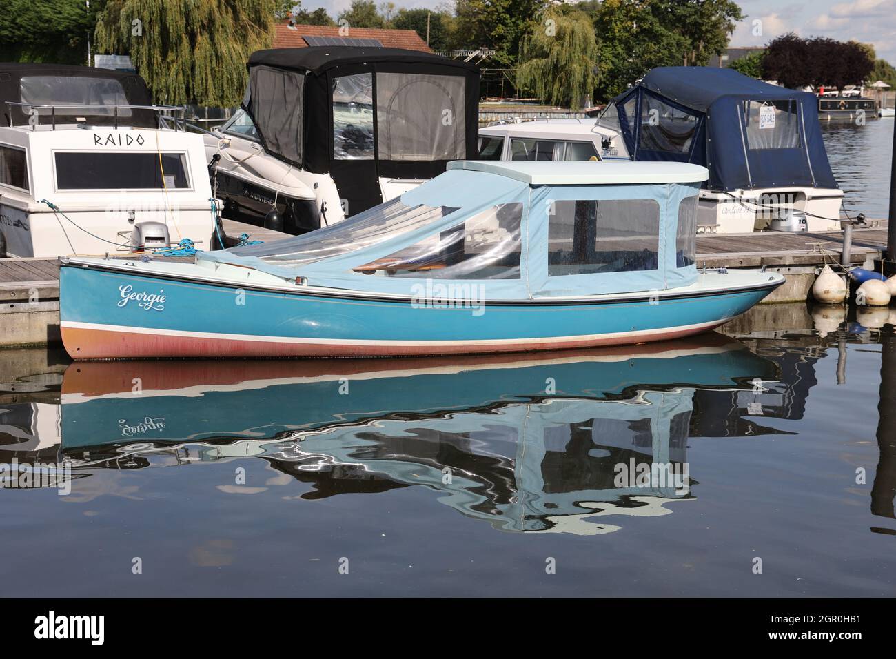 Wooden motor boat hi-res stock photography and images - Alamy