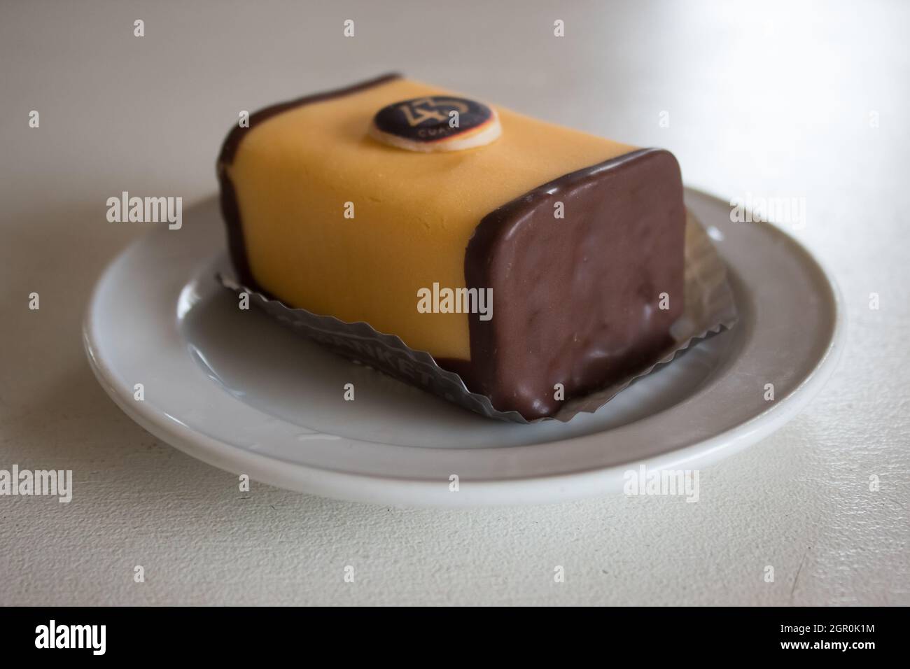Marzipan cream hi-res stock photography and images - Alamy