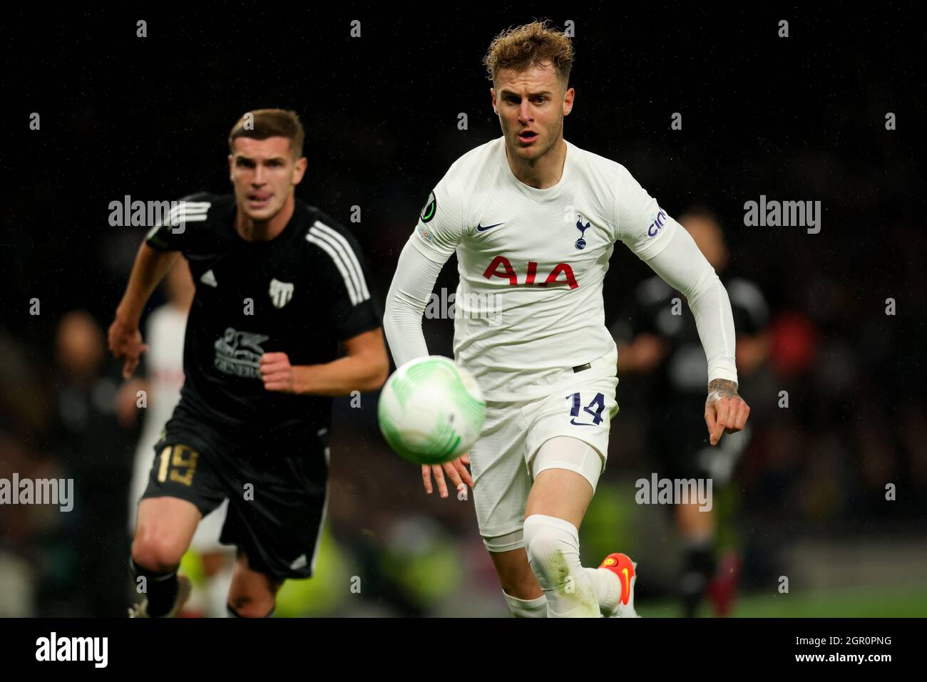 Joe Rodon Spurs High Resolution Stock Photography and Images - Alamy
