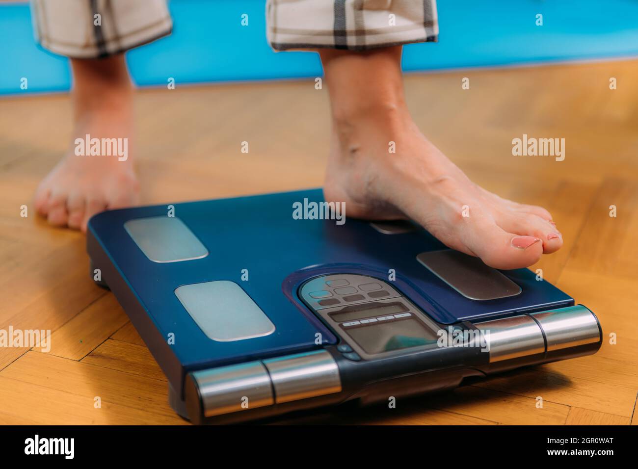 Body composition scale hi-res stock photography and images - Alamy