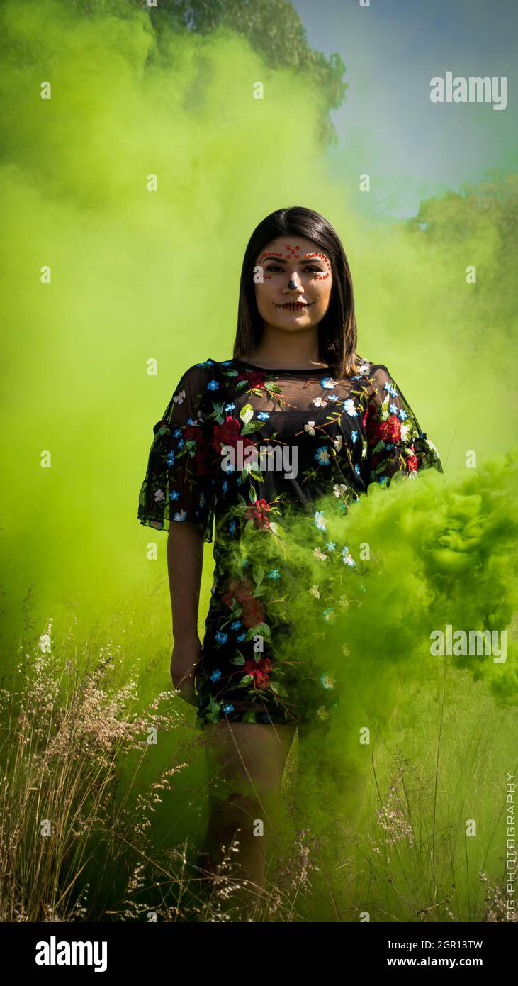 Humo hi-res stock photography and images - Alamy