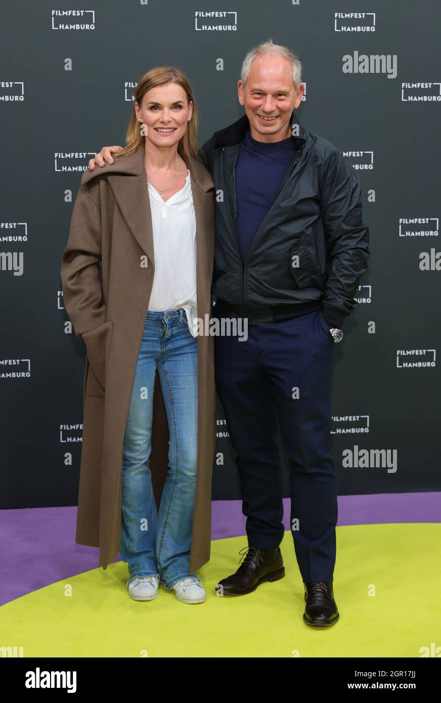 Hamburg, Germany. 30th Sep, 2021. Actors Andrea Lüdke and Michael Lott ...
